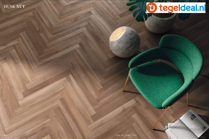 Houtlook vloertegels Supergres Husk Nut, 7,5 x 60 cm; Deze serie Husk van Supergres bestaat uit ...